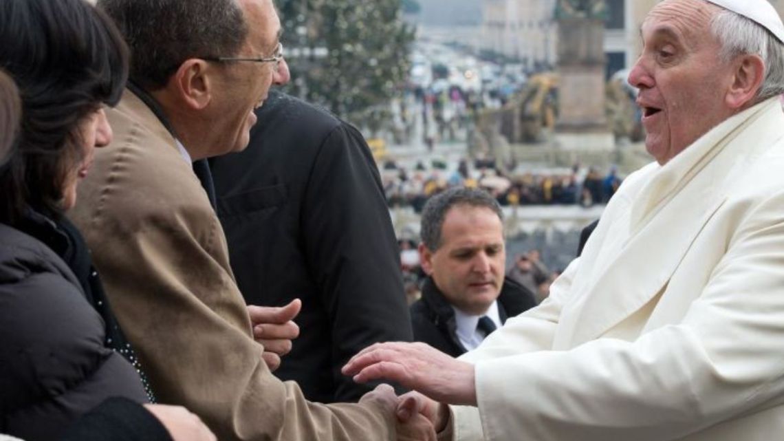 La emotiva carta del periodista de la CNN José Levy al Papa Francisco ...