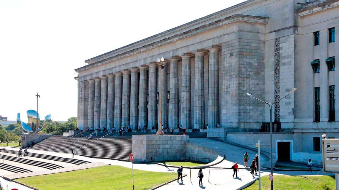 El Consejo Superior de la UBA rechazó un proyecto del peronismo para ...