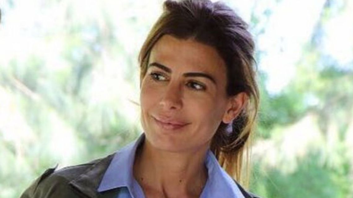 Juliana Awada tiene el look total denim ideal para cada día de la ...