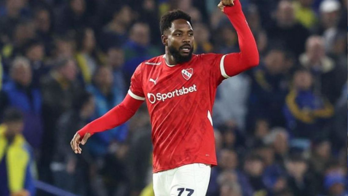 Cuánto vale Álvaro Angulo y hasta cuándo tiene contrato con ...