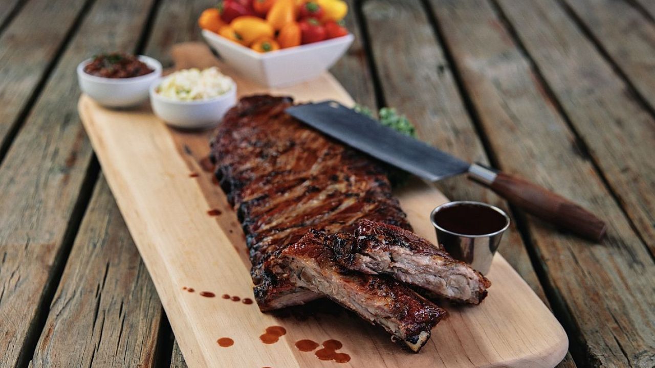 Amantes de la parrillada: barbacoa, ribs y chorizos ahumados en Florida ...