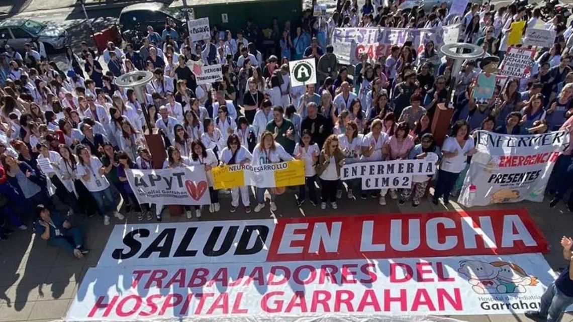Crisis en el Garrahan: "El hospital necesita presupuesto, no una ...