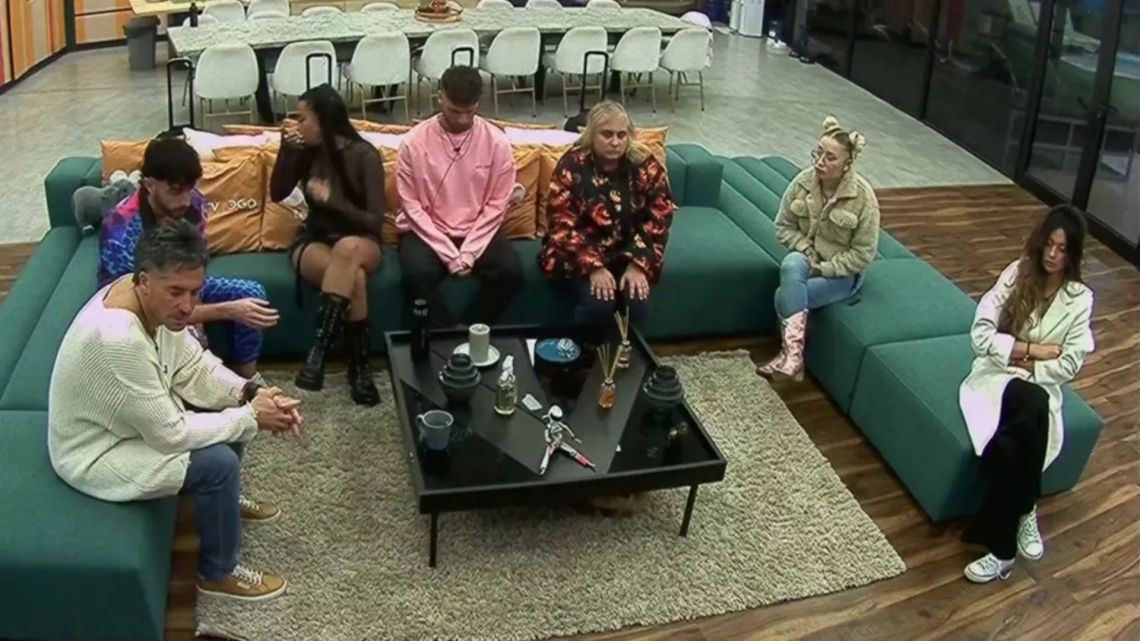 La fuerte sanción de Gran Hermano a todos los participantes: Qué pasó ...