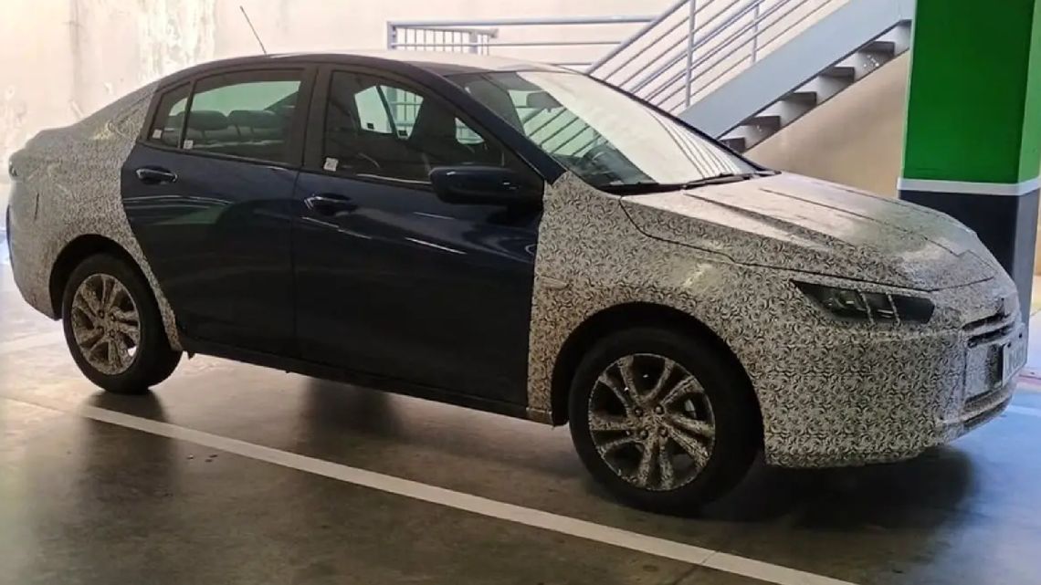 Se filtran nuevas imágenes del restyling del Chevrolet Onix Plus a días ...