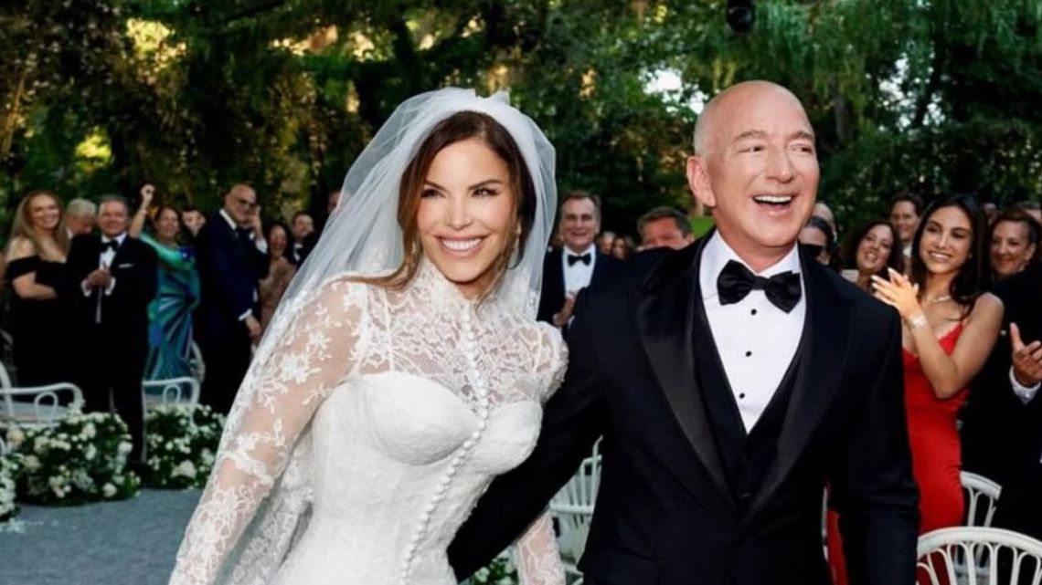 Lauren Sánchez y Jeff Bezos están casados: el impresionante vestido de ...