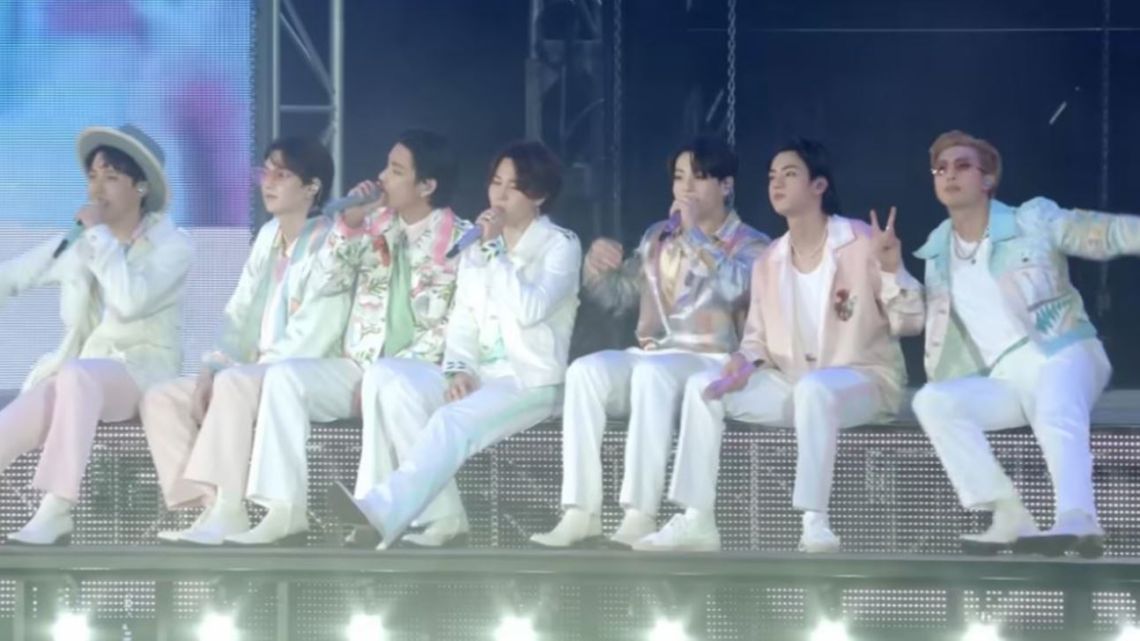 El supergrupo BTS revela un avance de "BTS PERMISSION TO DANCE ON STAGE ...