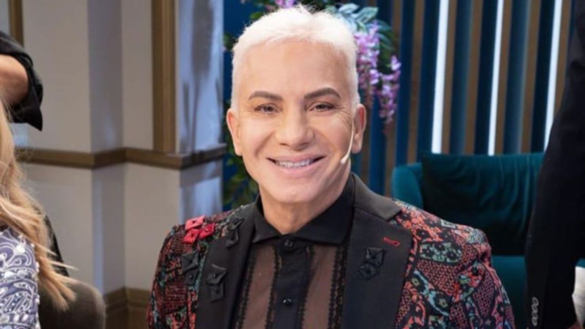 Flavio Mendoza sufrió un accidente en pleno show: "Se golpeó la cabeza ...