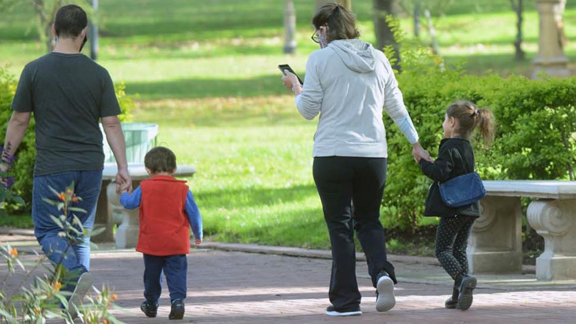 Cuánto necesita ganar una familia por mes para ser de clase media en CABA | Perfil