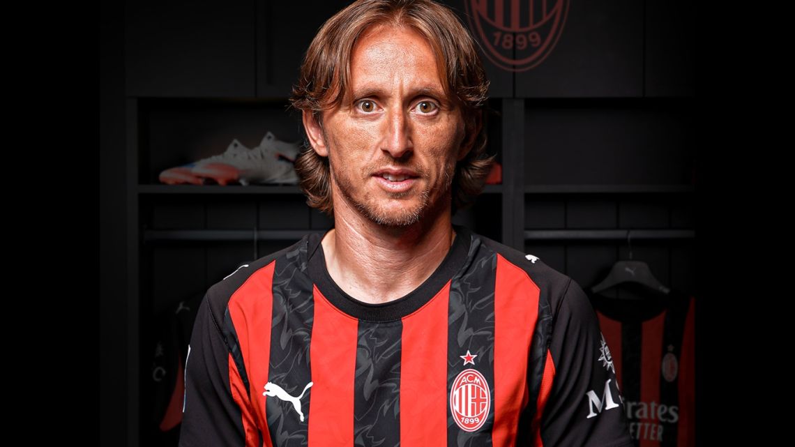Luka Modric es presentado en Milan tras más de una década con Real ...