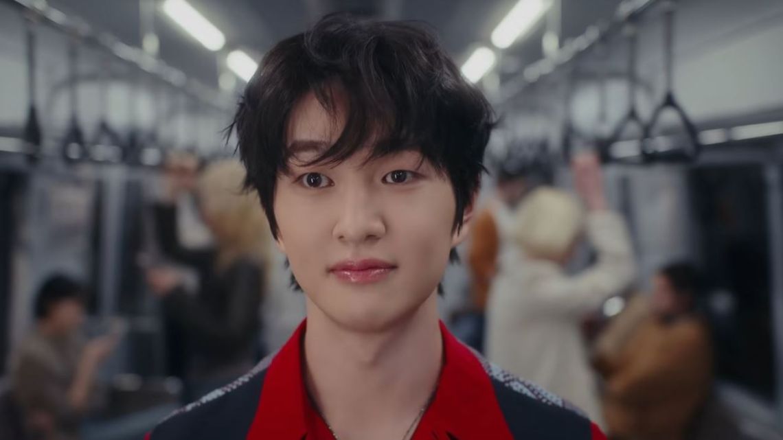 Onew regresa hizo un emotivo regreso con su álbum "PERCENT" y el video ...