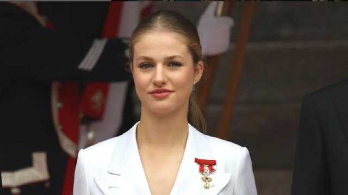 Un experto en lenguaje no verbal expone la verdadera relación entre la princesa Leonor y el rey ...