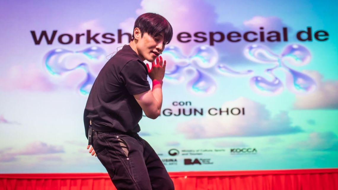 El coreógrafo YoungJun Choi maravilló durante el "Concurso K-pop" en la Usina del Arte | Exitoina