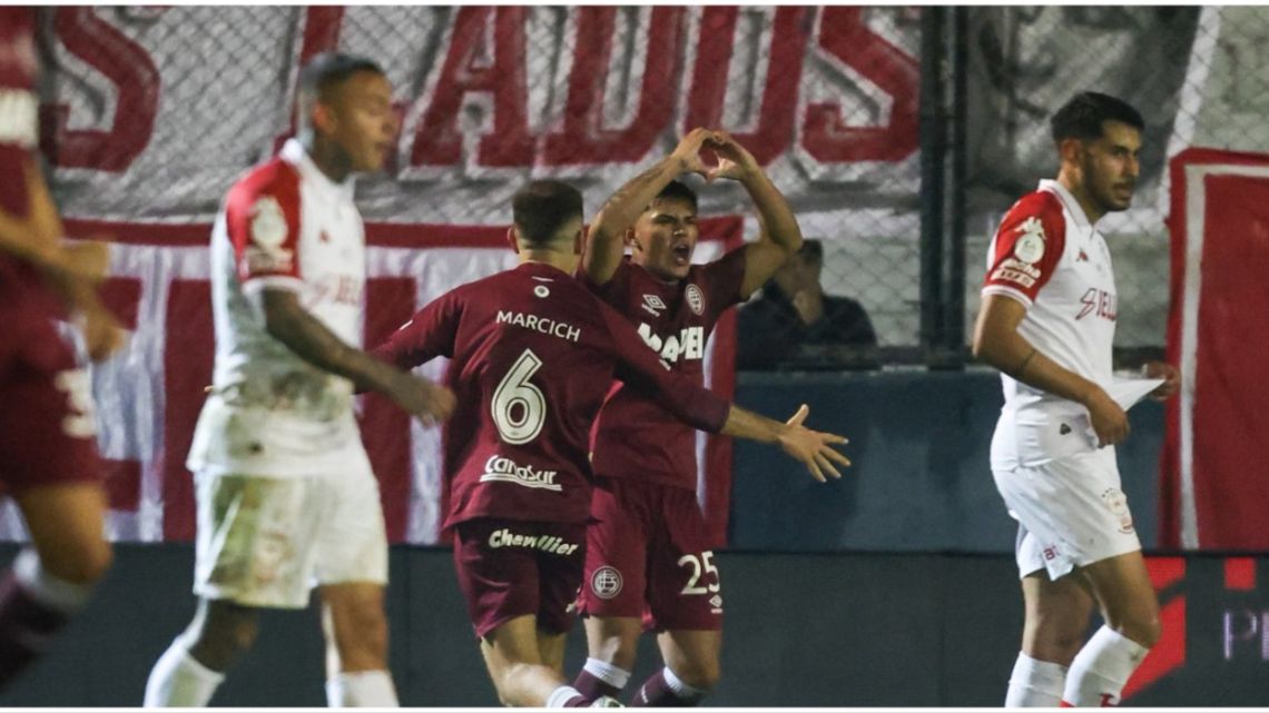 Lanús pinchó al Globo en Copa Argentina: derrotó 2-0 a Huracán y se ...