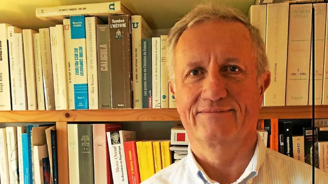 El politólogo francés Gérard Guillerm sostiene que Milei no podrá dejar ...