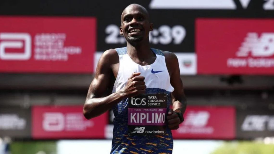 La historia de Jacob Kiplimo, el ugandés que marcó un récord en la Media Maratón de Buenos Aires ...