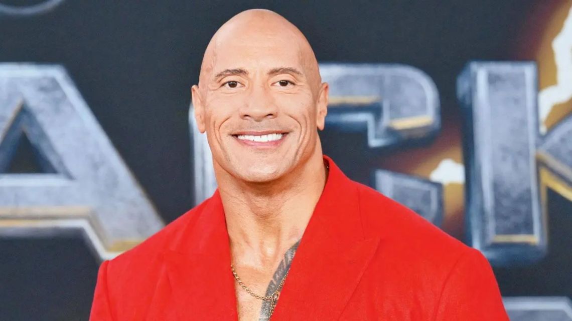 El impactante cambio físico de Dwayne “La Roca” Johnson para su papel ...