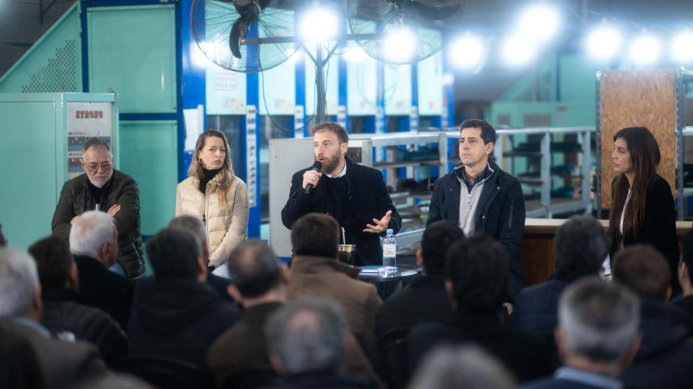 Día de la Industria: Otermín y Wado de Pedro reforzaron su apoyo a pymes y cámaras en Lomas de ...