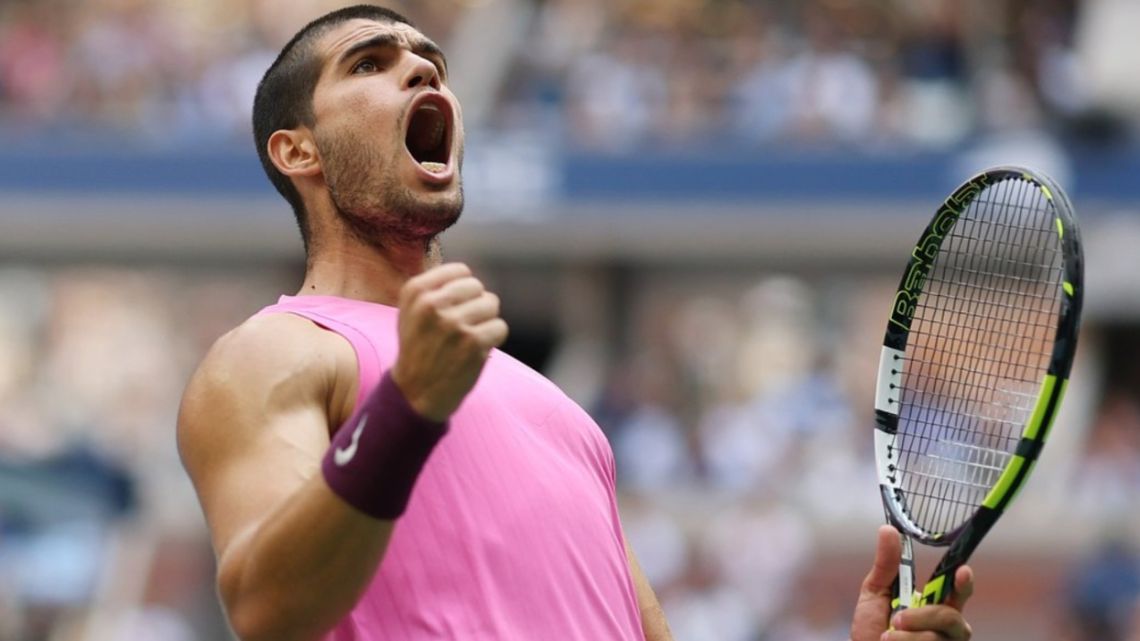 Carlos Alcaraz superó a Djokovic en sets corridos y va por otro título ...