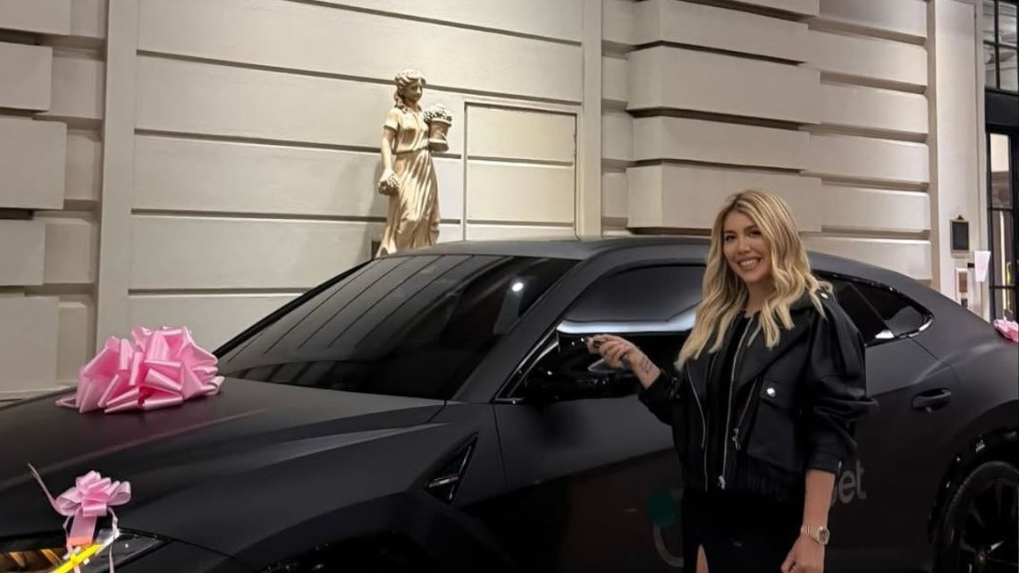Se conoció cuántos millones de pesos cuesta el nuevo auto de Wanda Nara ...