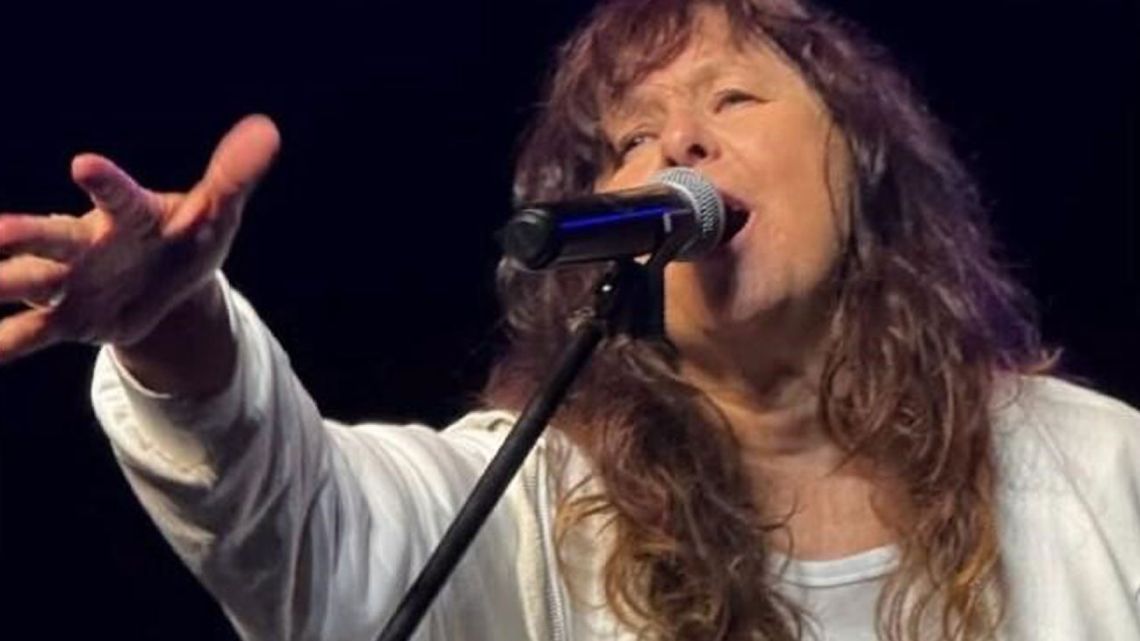 Celeste Carballo presenta versiones acústicas de los clásicos blues de Pappo | Perfil