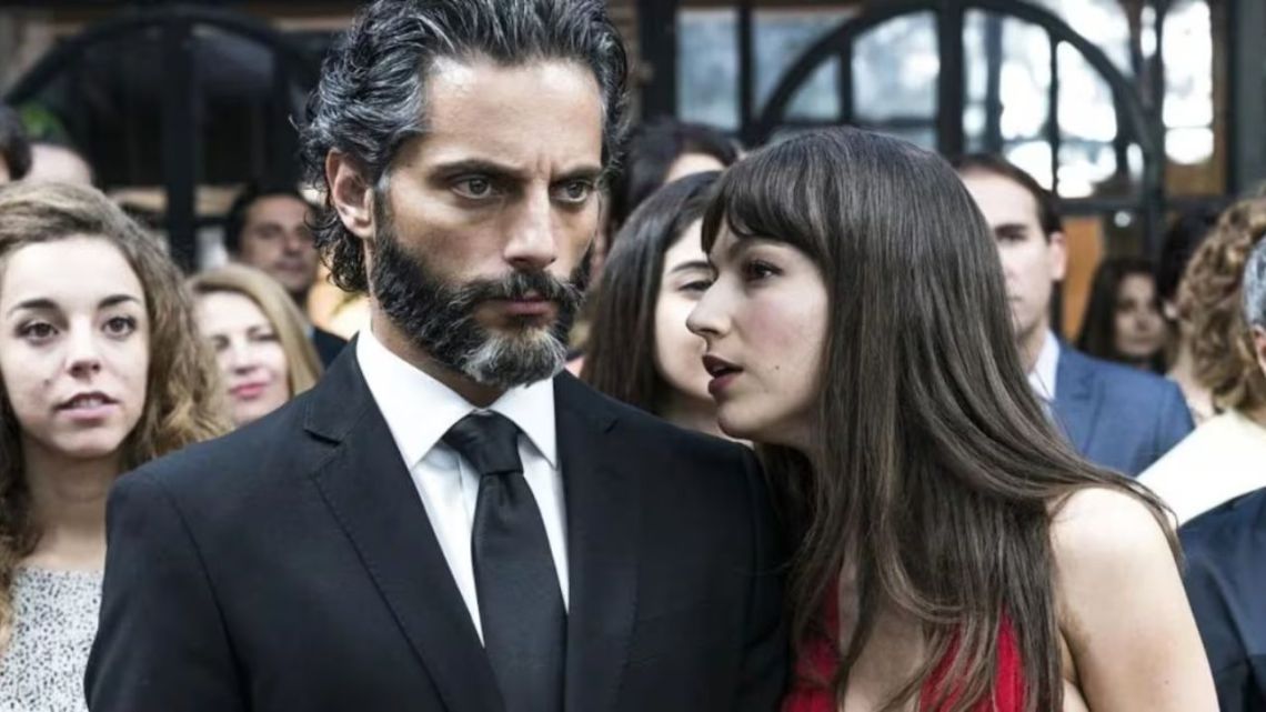 Joaquín Furriel y Úrsula Corberó arrasan en Netflix con una nueva ...