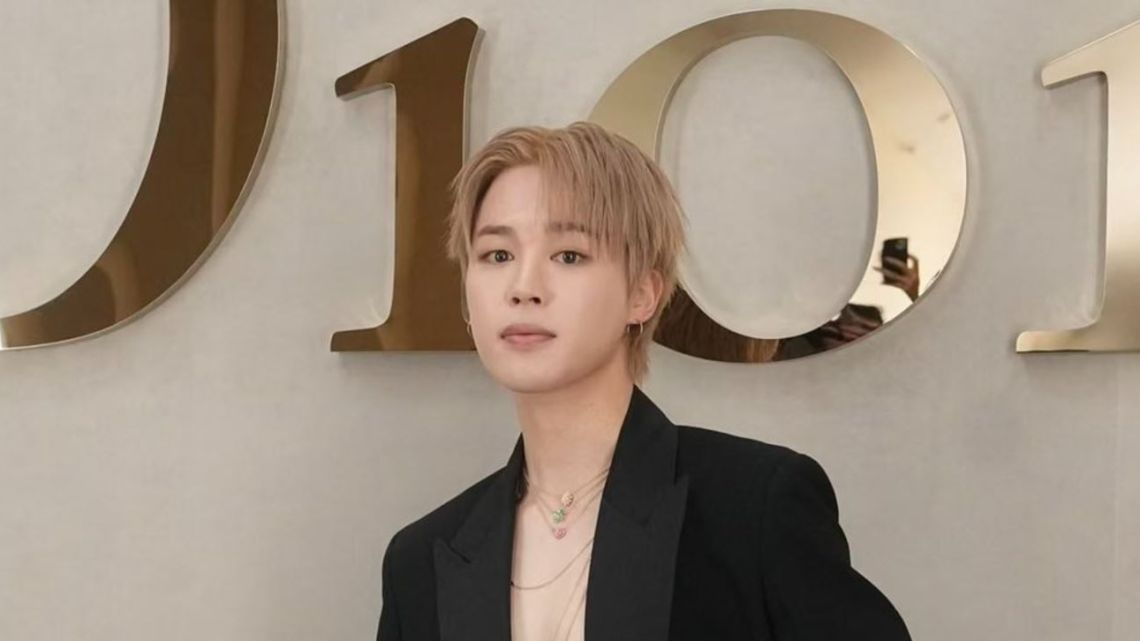 Jimin de BTS encantó a ARMY con su look sexy en la Semana de la Moda de ...