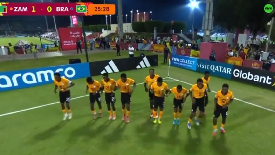 El festejo viral de Zambia tras convertir un gol histórico olímpico ...