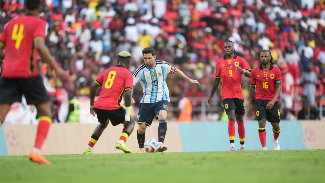 La Selección Argentina derrotó a Angola con gol de Lionel Messi | 442