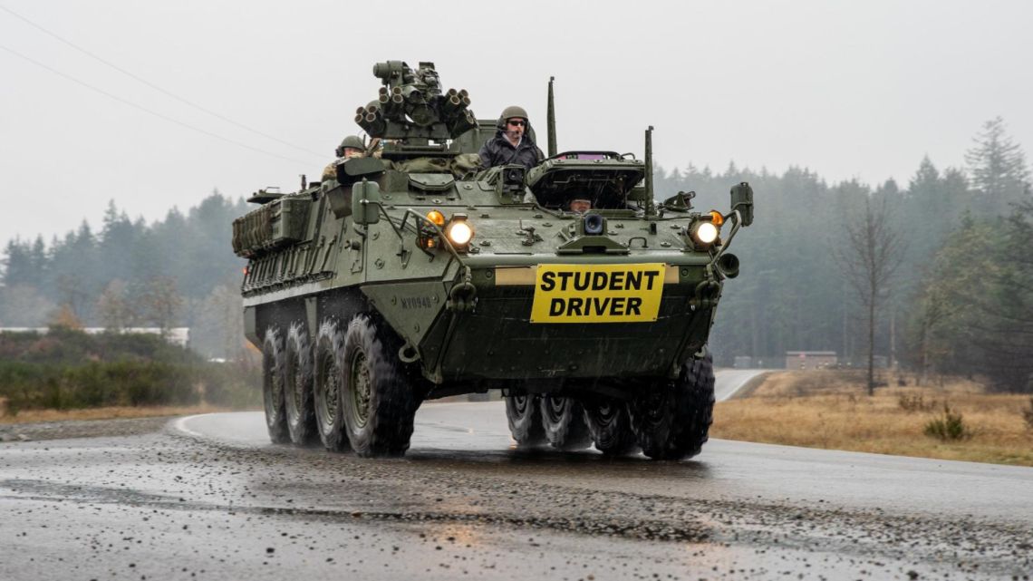 Los 350 CV del nuevo blindado: todo sobre el VCBR Stryker que llega a la Argentina | Parabrisas