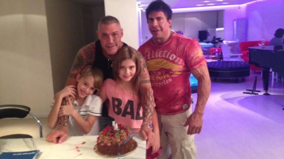 Las fotos inéditas con las que Marta y Felipe Fort recordaron a Ricardo ...