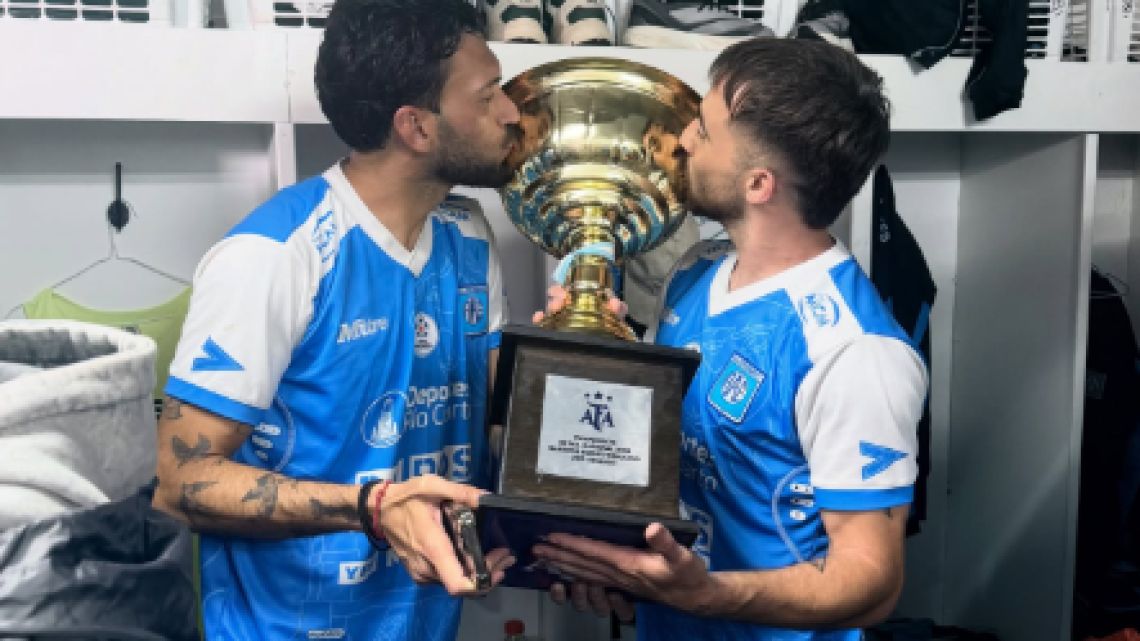 Histórico: Estudiantes de Río Cuarto ascendió a Primera división | Perfil