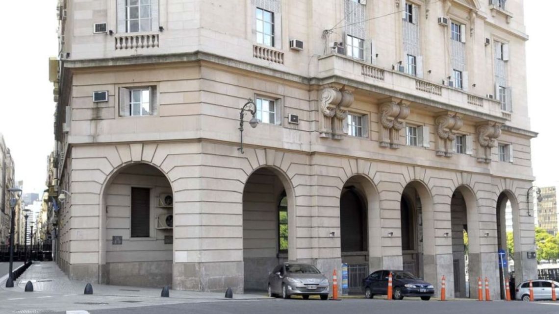 "Aclaración técnica" o intimidación: el comunicado de la SIDE contra ...