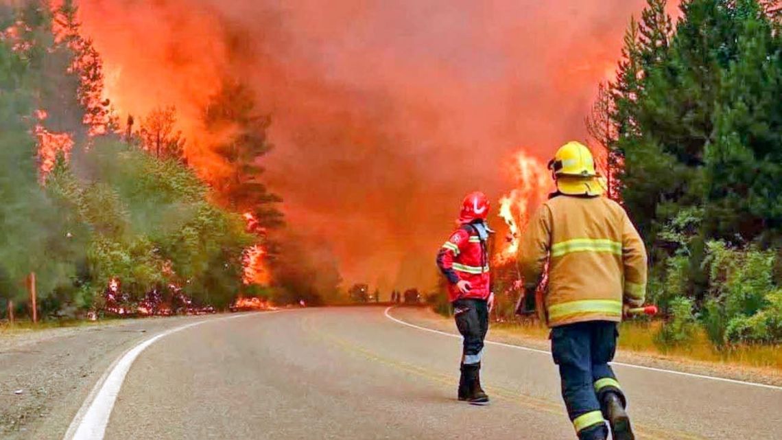 Patagonia’s wildfires become weapons of disinformation | Buenos Aires Times
