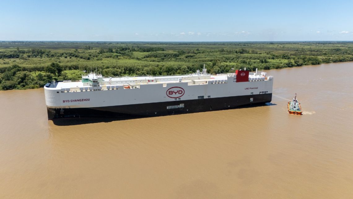 Más de 5.000 autos y una sorpresa, así llegó el barco de BYD a la ...