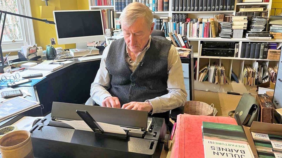 Julian Barnes se despide de la literatura con una novela sobre las ...