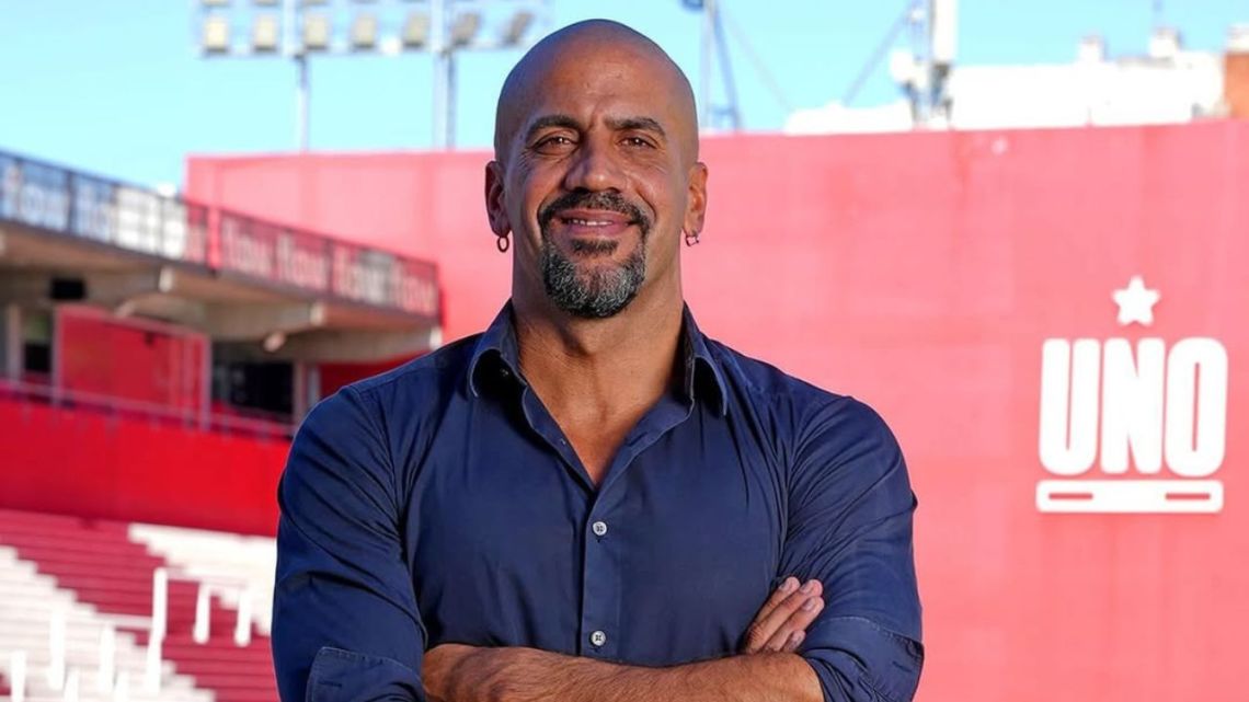 Así es la casa de Juan Sebastián Verón que vende en La Plata: cocina ...