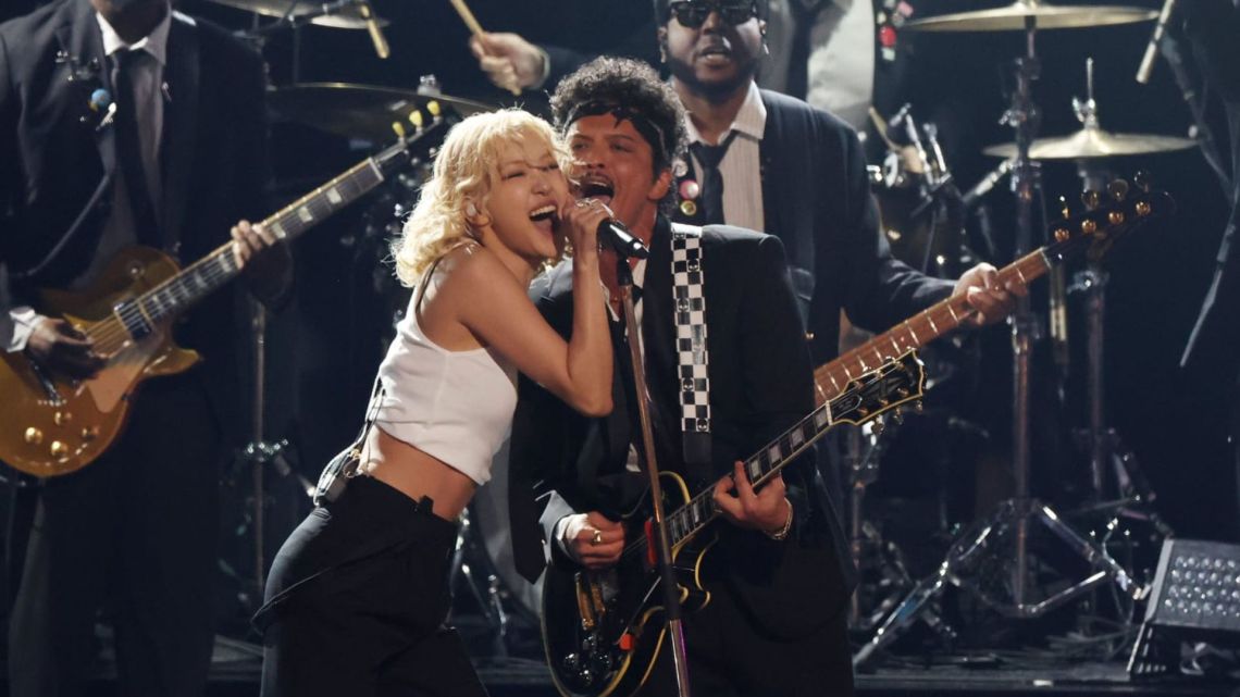 Rosé hace historia al abrir los Grammys 2026 con una electrizante ...