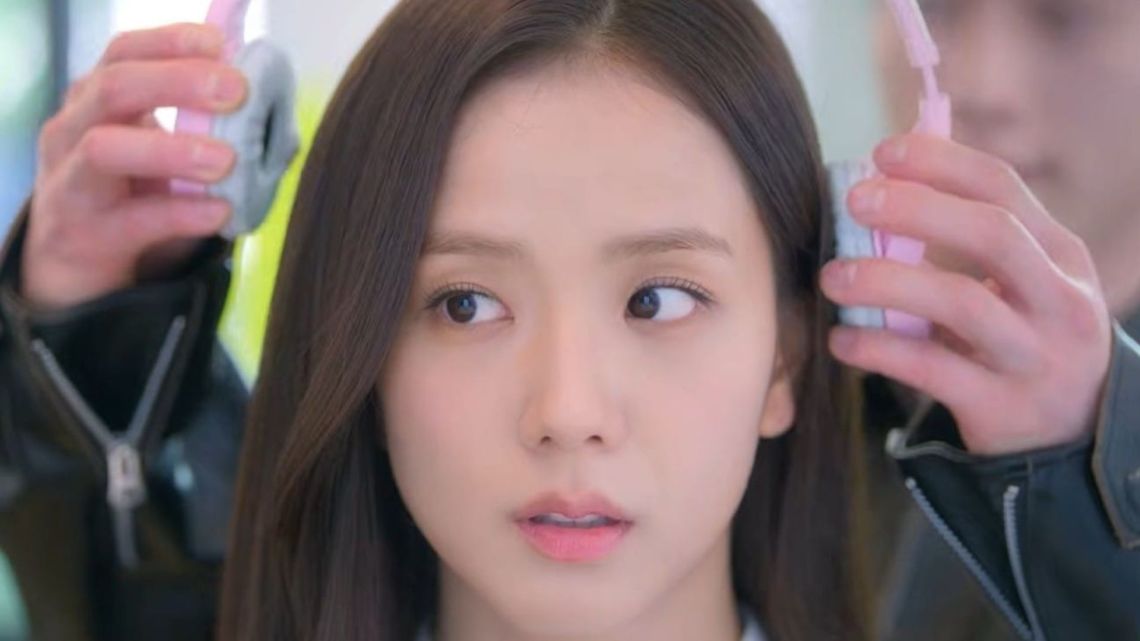 Netflix presenta el tráiler de "Boyfriend on Demand" con Jisoo y Seo In ...