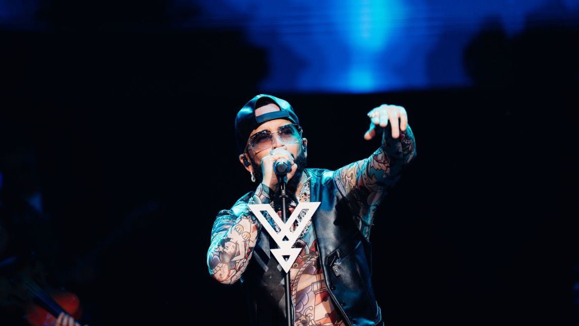 Yandel desafió los límites del reggaetón y convirtió el Movistar Arena ...
