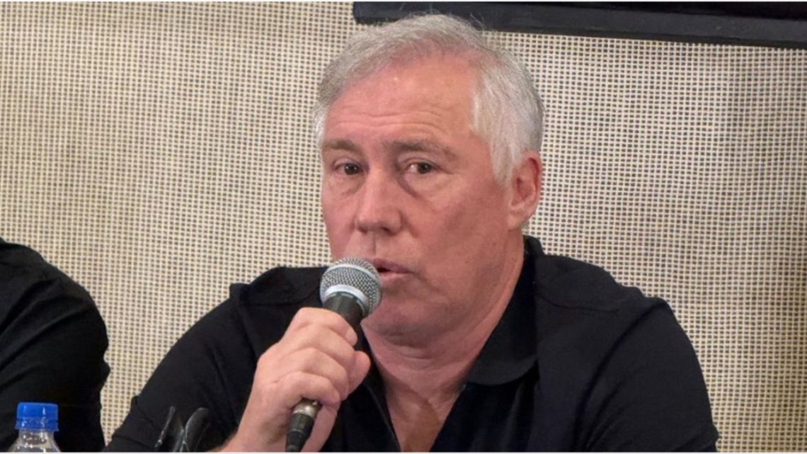 Tras la sufrida goleada ante Lanús, renunció Roberto Sensini como ...