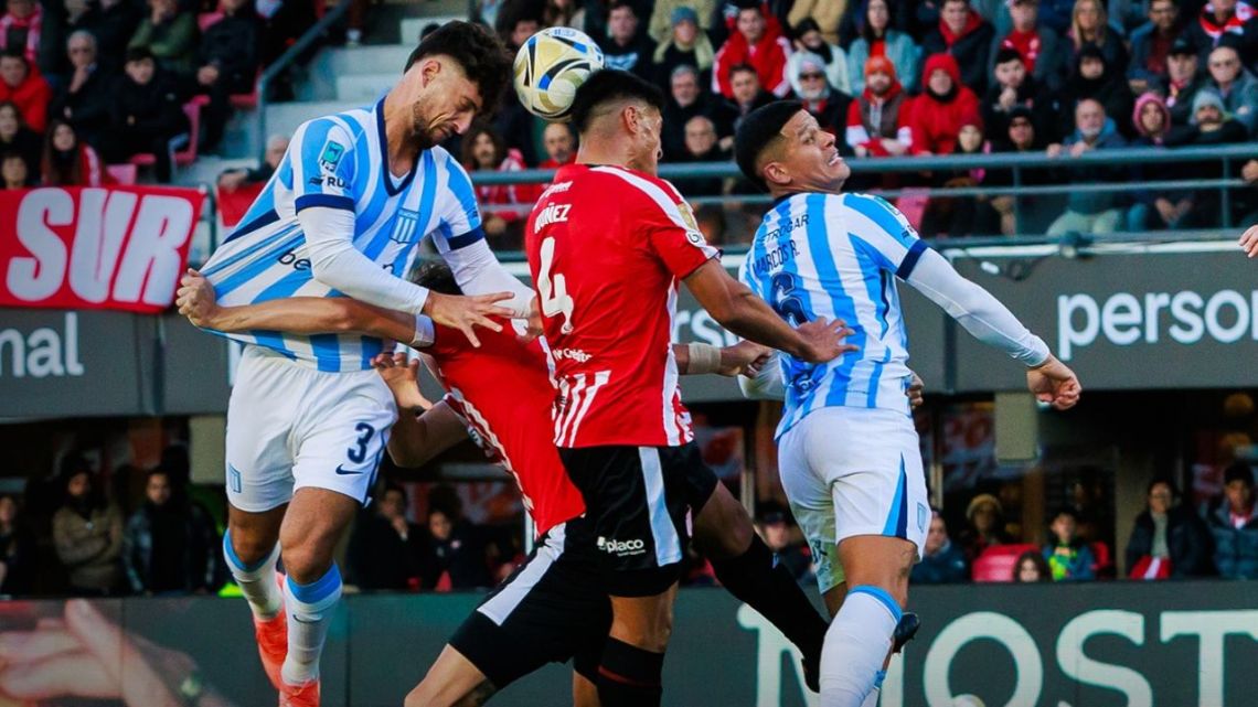 Estudiantes vs. Racing, por el Torneo Apertura | 442