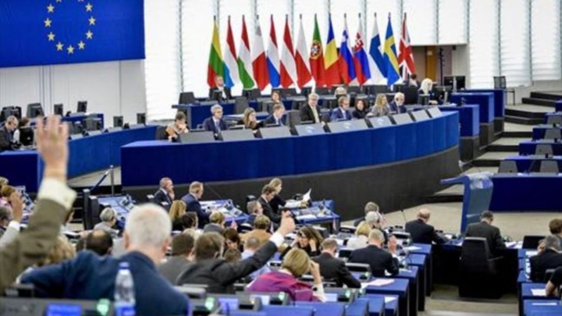 Unión Europea: endurecen las políticas migratorias y buscan frenar el ...
