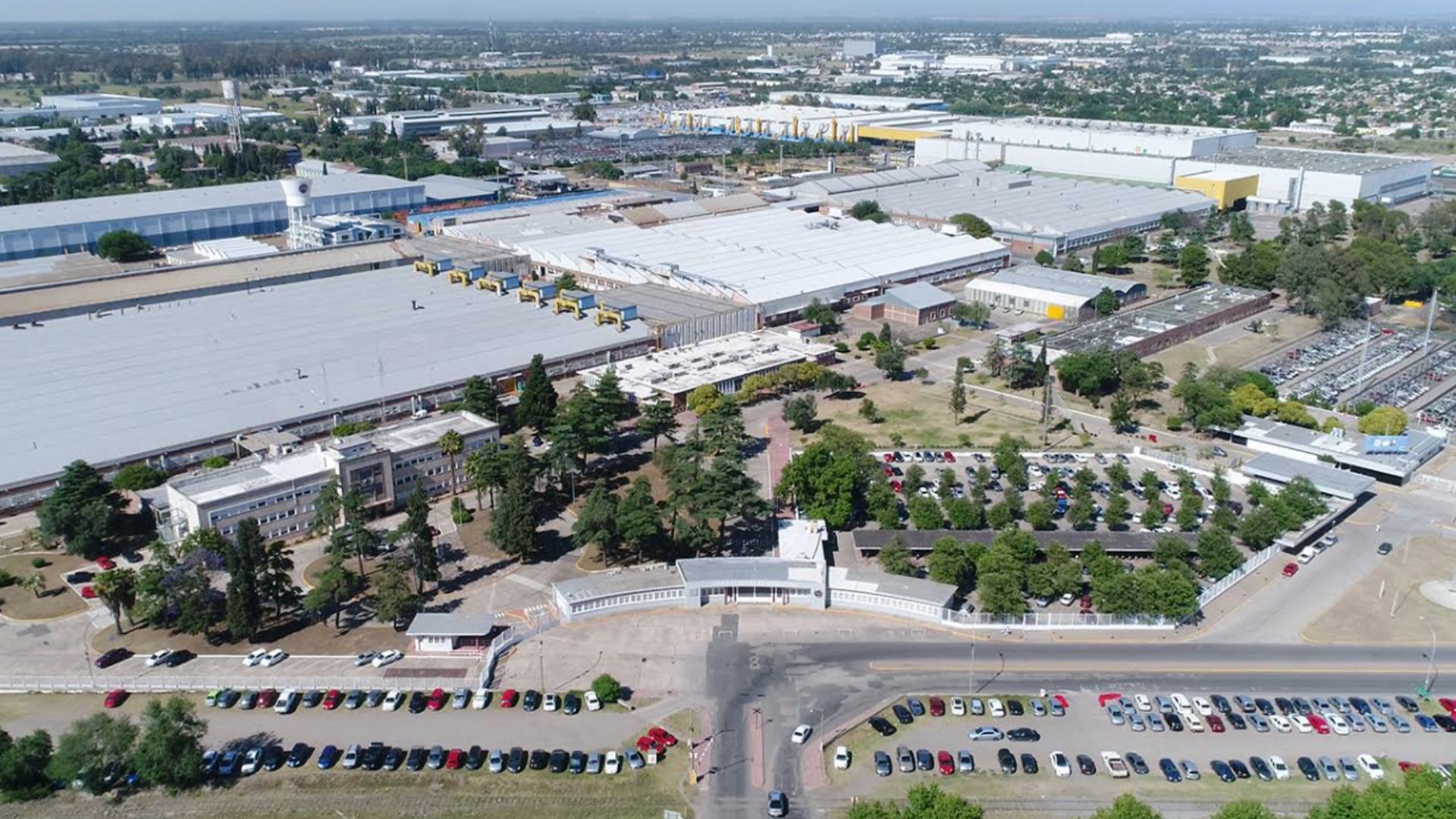 Stellantis aumentará la producción en Córdoba y traerá una marca china ...